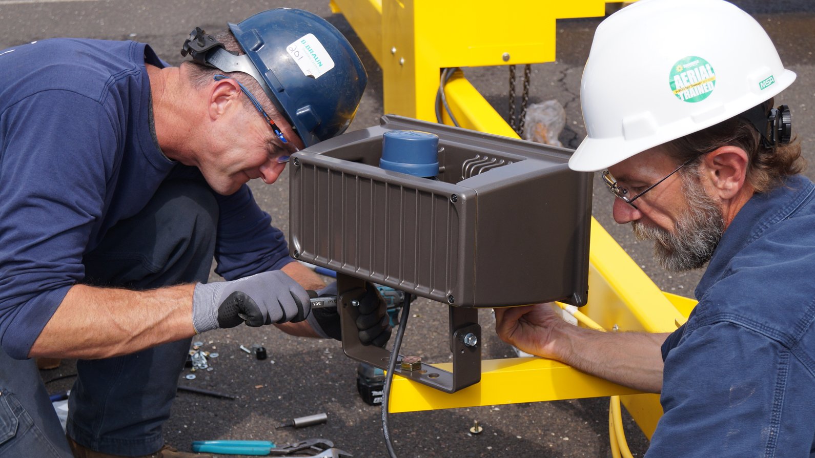 Service for Scraper Systems Snow Scrapers for Trucks and Buses